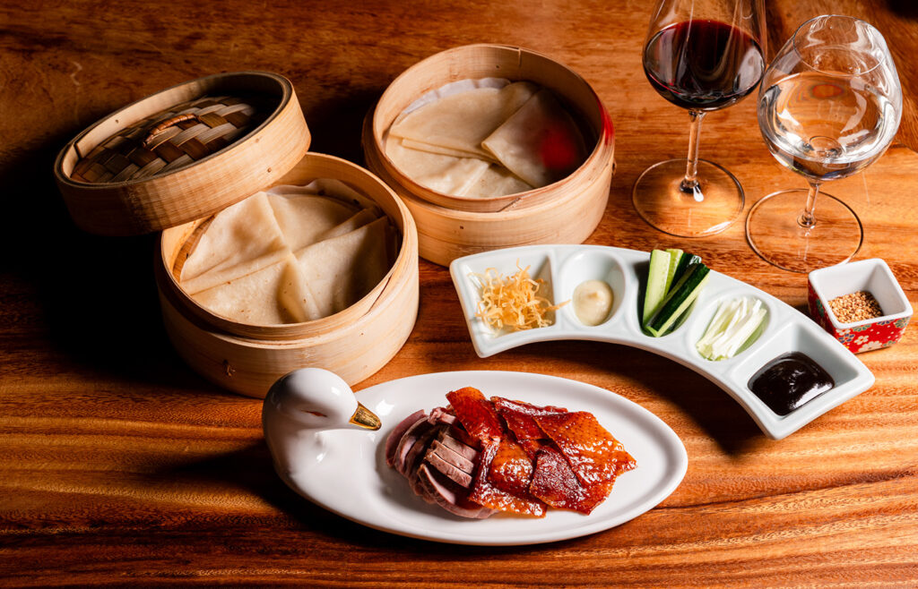 北京ダックの包み方をご紹介いたします！ - 【公式】北京ダックマニア 虎ノ門ヒルズ本店